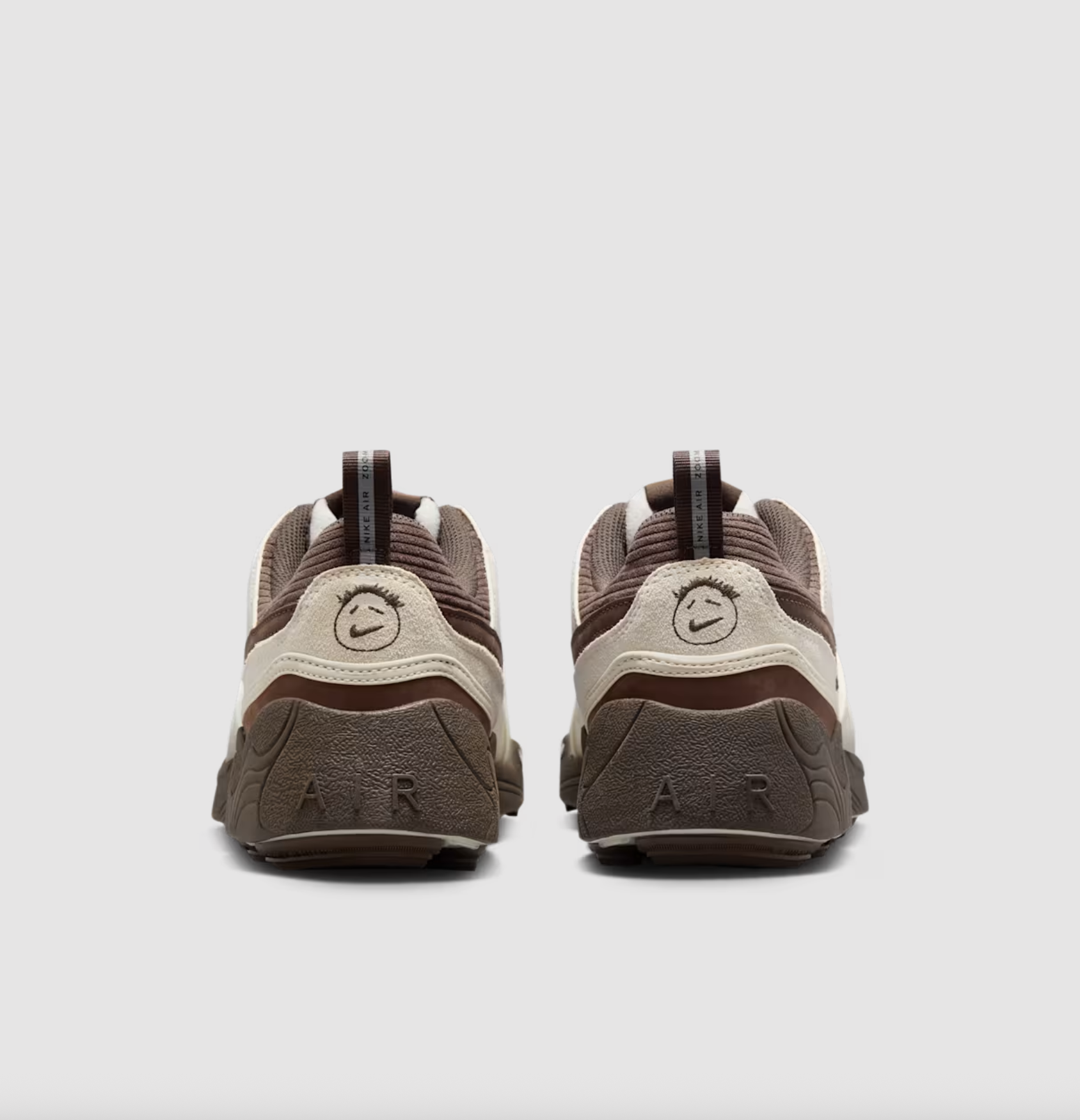 Travis Scott x Nike Zoom Field Jaxx „Leche Blue“ Releases In May ...